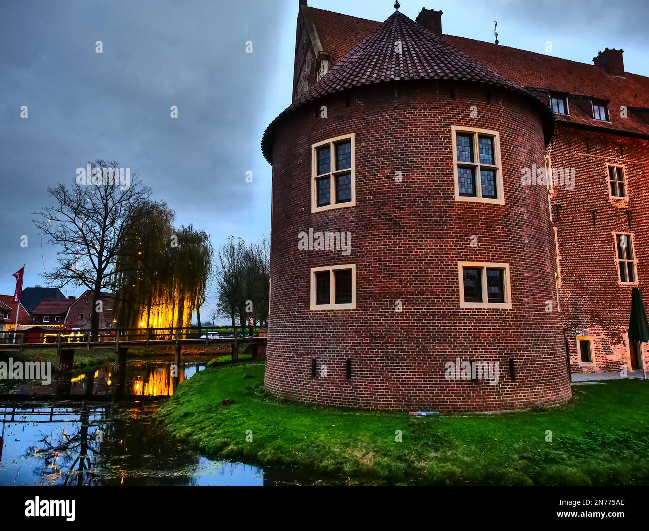 the castle of Raesfeld in germany Stock Photo - Alamy