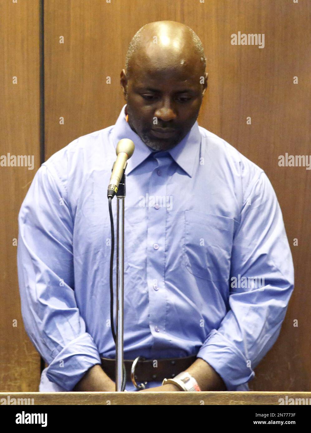 Shawn Custis appears in front of Judge Peter Vazquez for his ...