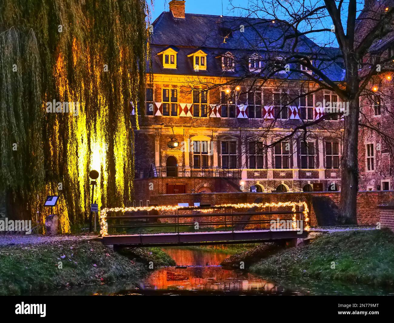 the castle of Raesfeld in germany Stock Photo - Alamy