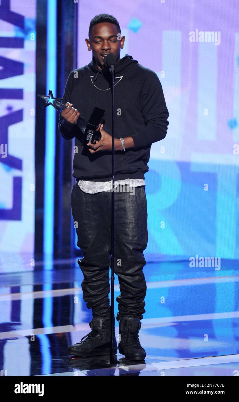 Kendrick Lamar Accepts The Award For Best Male Hip Hop Artist At The