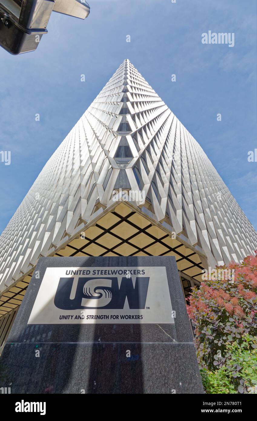 Pittsburgh Downtown: United Steelworkers Building relies on a steel ...