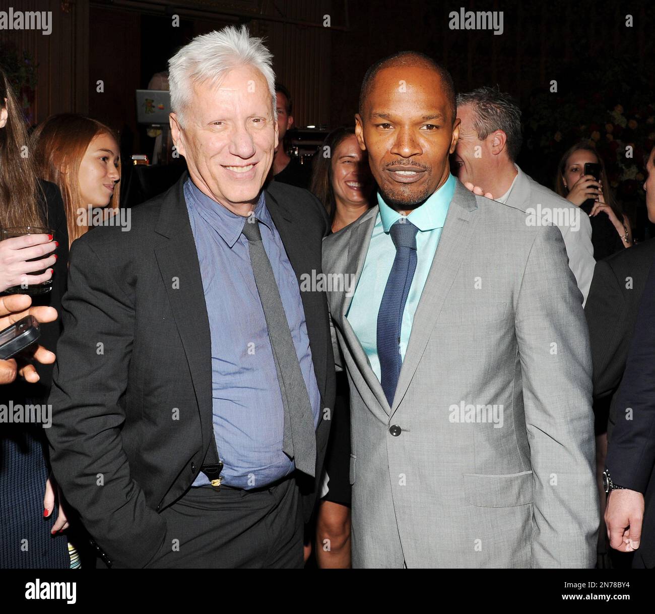 Actors James Woods, left, and Jamie Foxx attend the "White House Down ...