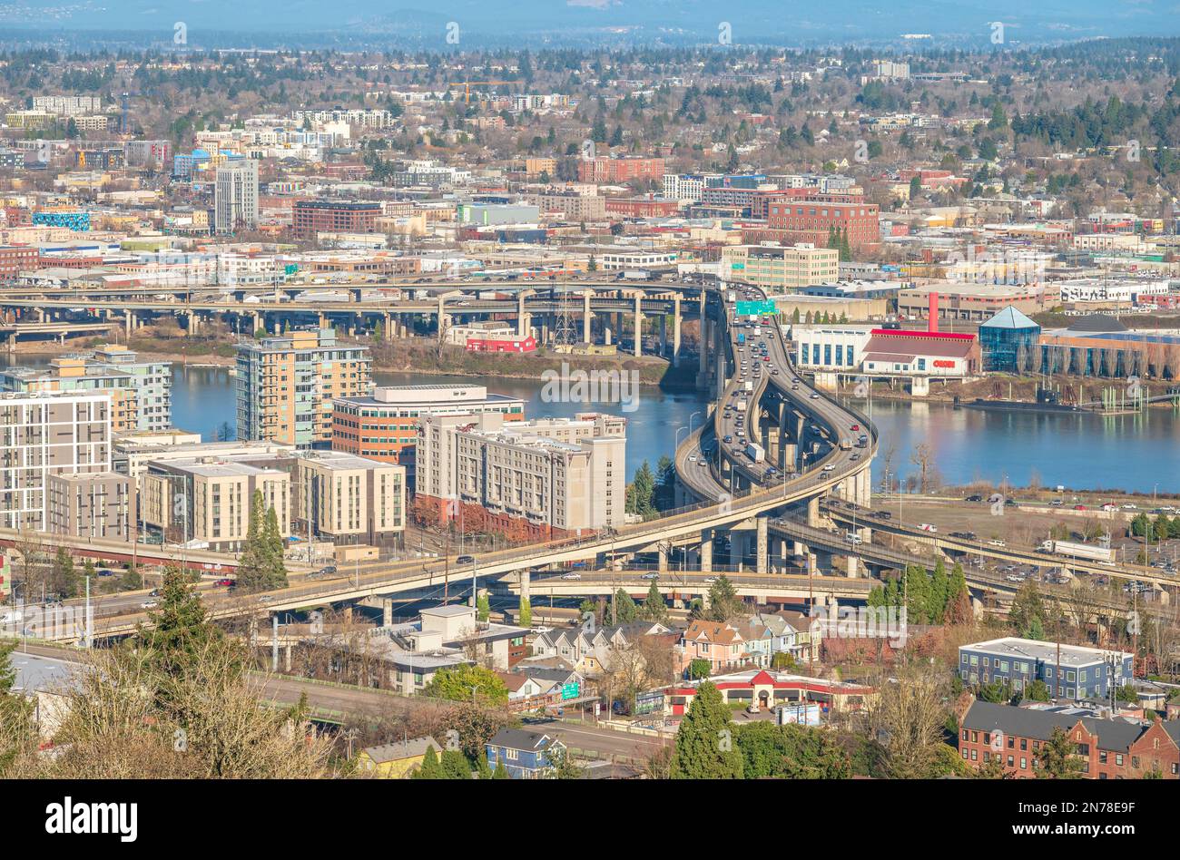 Highway traffic on the roads in Portland Oregon Stock Photo - Alamy