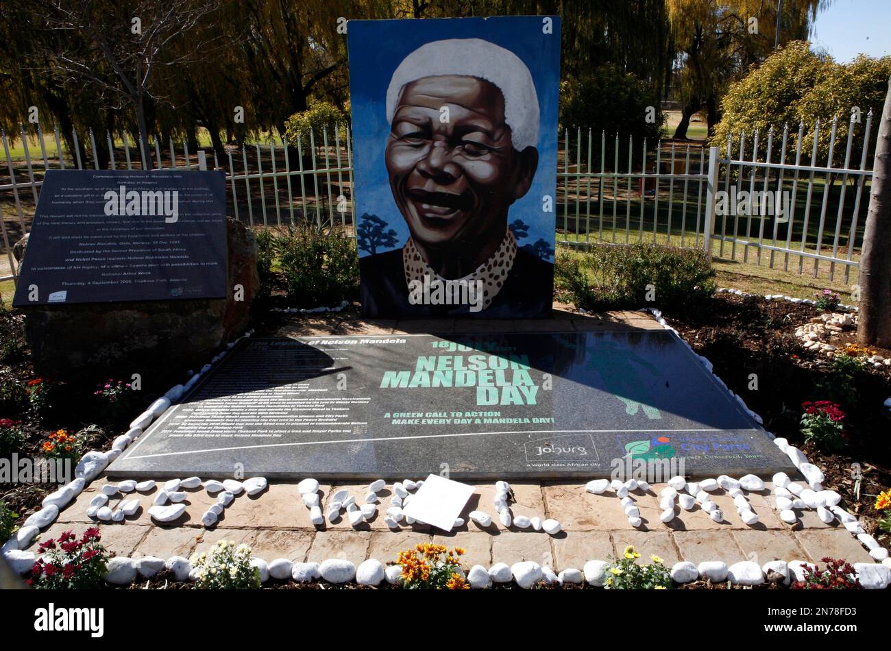 Nelson Mandela Grave