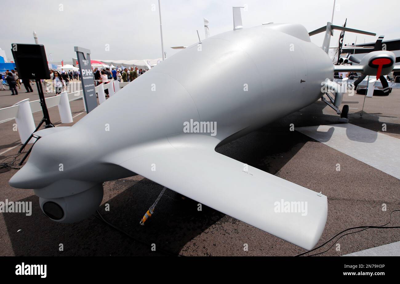The unwheeled Piaggio Aero P.1HH HammerHead, Unmanned Aerial System ...