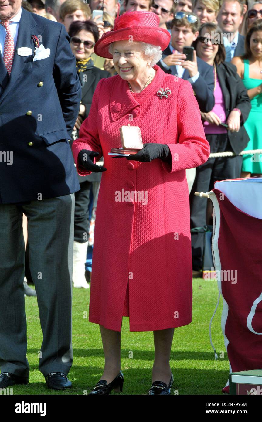 Arnaud Bamberger of Cartier UK and HM the Queen Elisabeth II at the ...