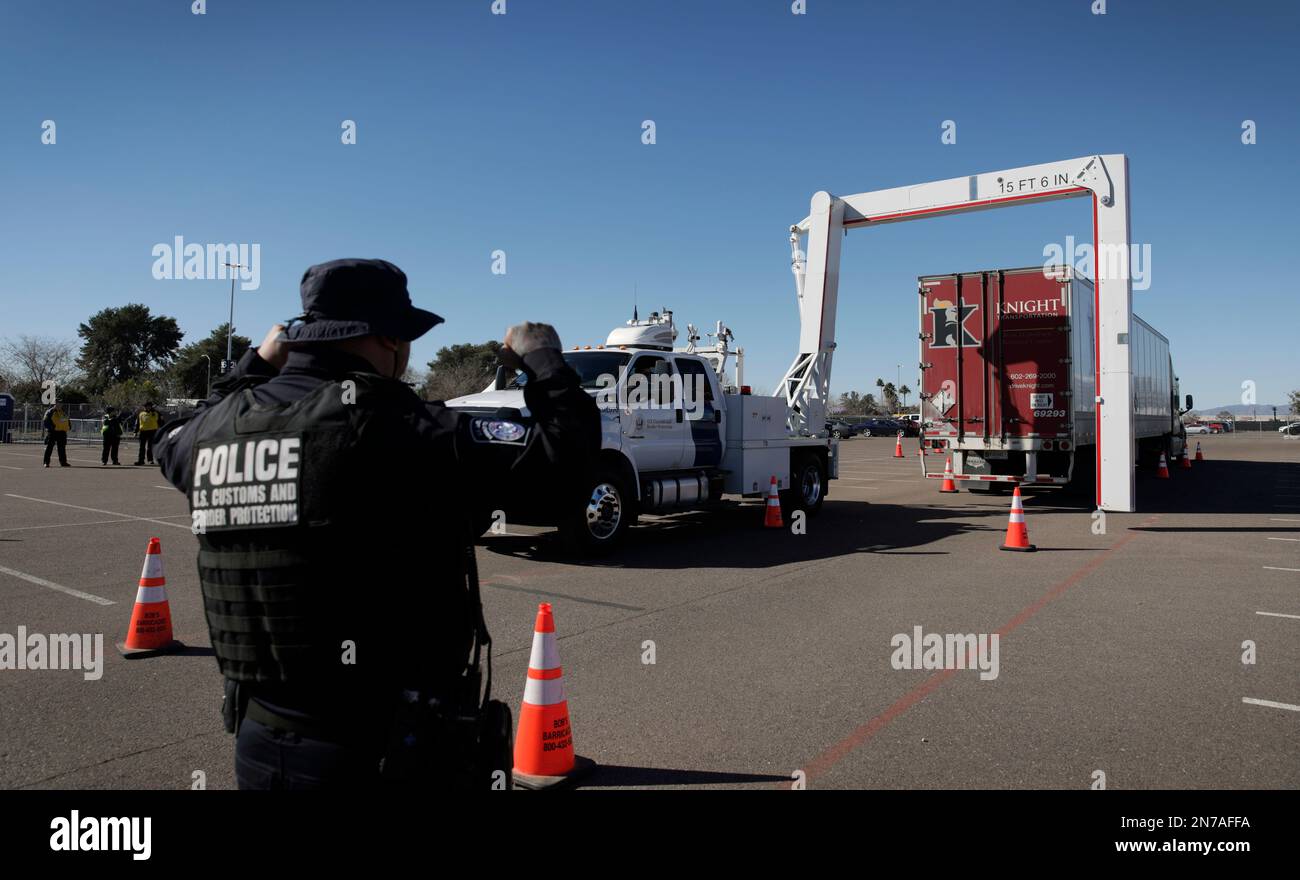 U.S. Customs and Border Protection officers with the Office of Field ...