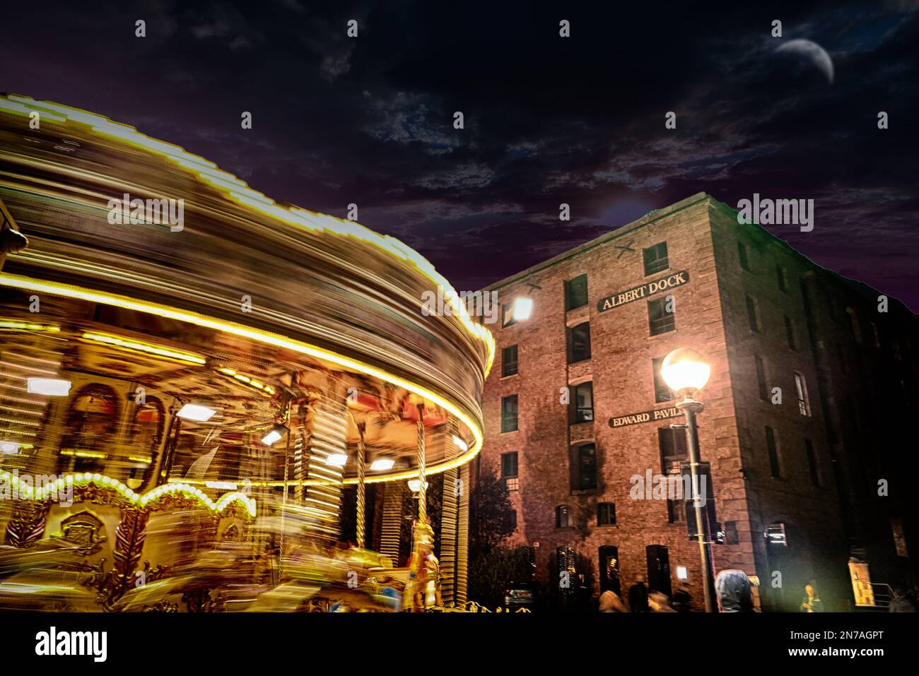 Liverpool lit up at night, Albert Dock Stock Photo - Alamy