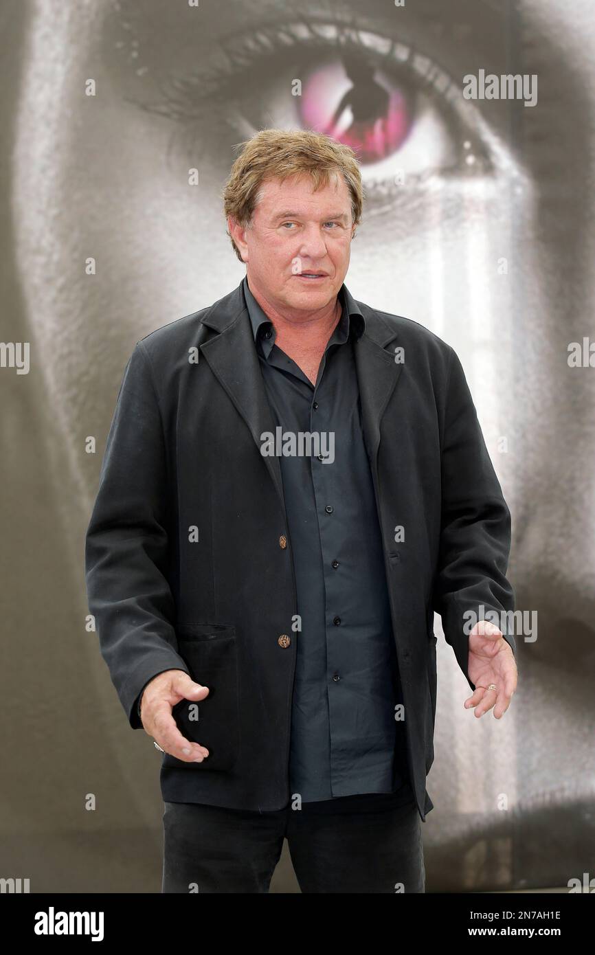 Actor Tom Berenger of TV series "Hatfields and McCoys" poses for ...