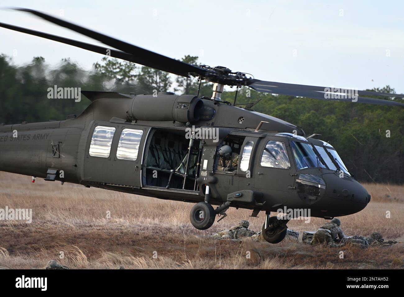 Soldiers with the New Jersey Army National Guard, 1st Battalion, 114th ...