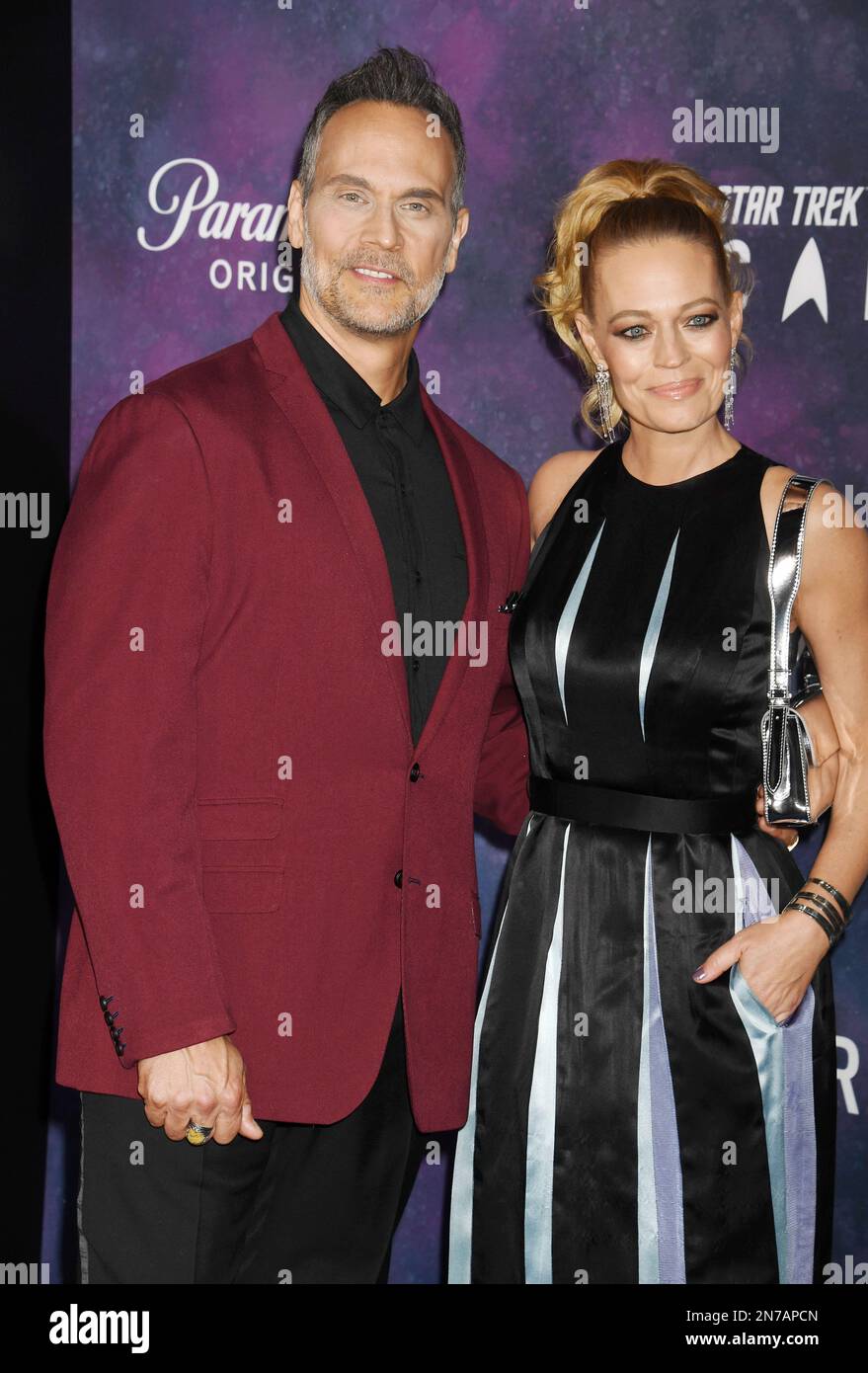 HOLLYWOOD, CALIFORNIA - FEBRUARY 09: (L-R) Todd Stashwick and Jeri Ryan ...