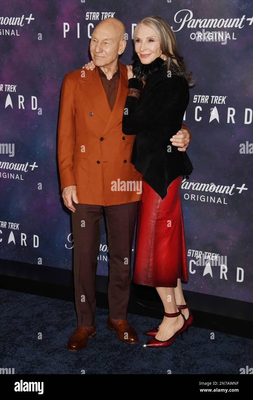 HOLLYWOOD, CALIFORNIA - FEBRUARY 09: (L-R) Sir Patrick Stewart and ...