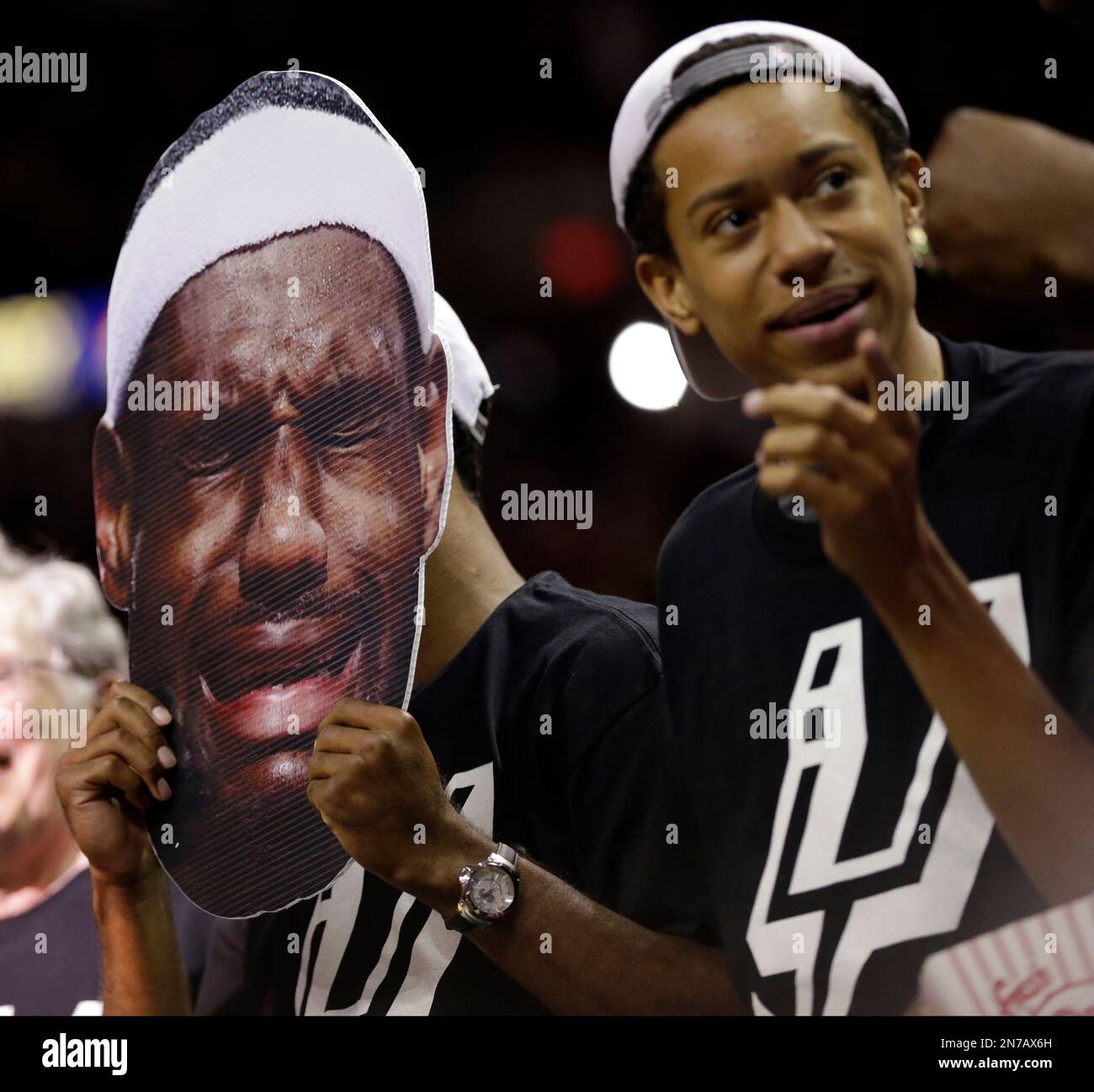 San Antonio Spurs fans react during the second half at Game 3 of the ...