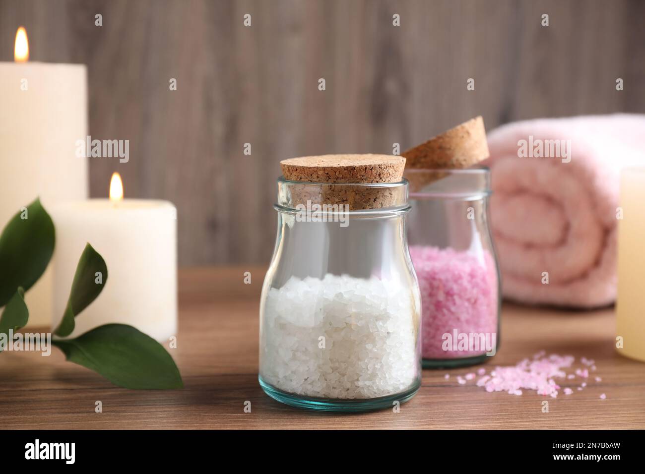 Luxury glass jars hi-res stock photography and images - Alamy