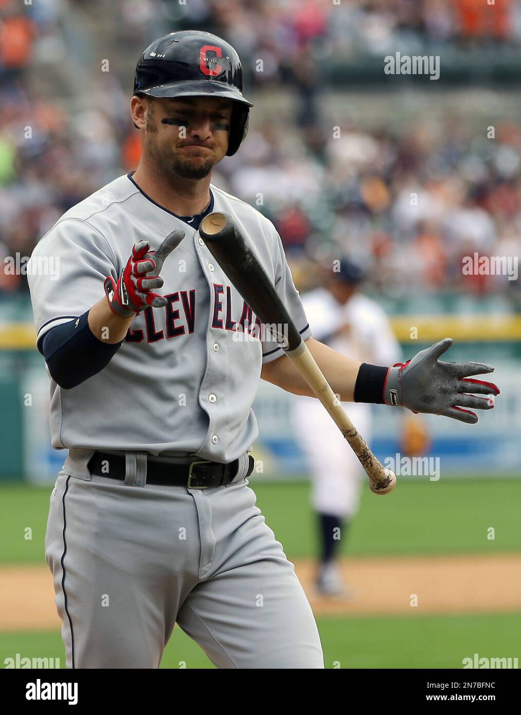 Cleveland Indians' Ryan Raburn walks back to the dugout after striking ...