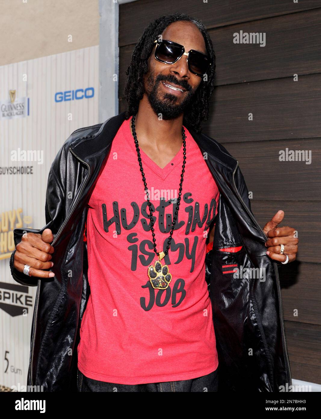 Snoop Dogg, aka Snoop Lion, arrives at Spike TV's Guys Choice Awards at ...