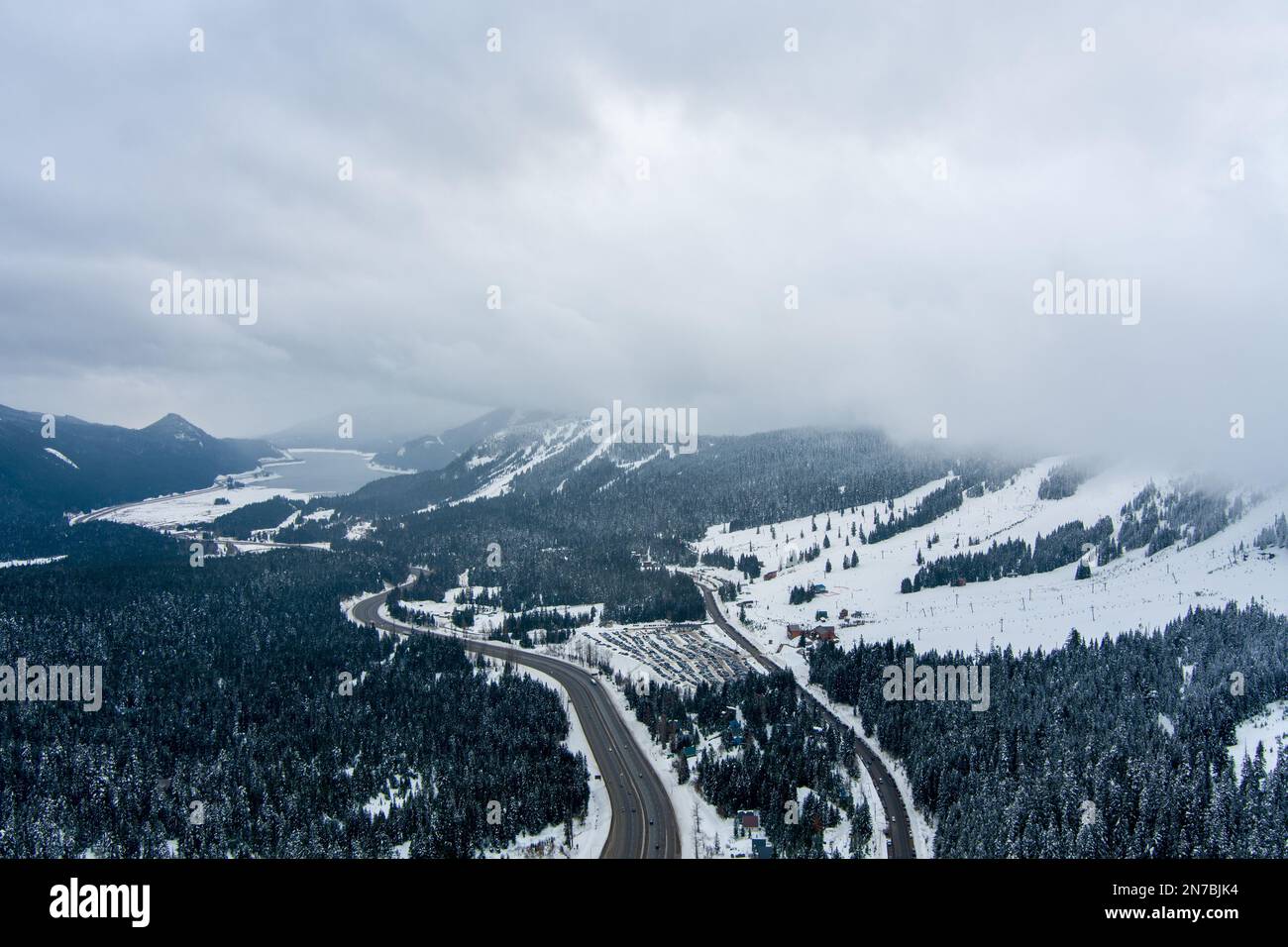 Snoqualmie pass hi-res stock photography and images - Alamy
