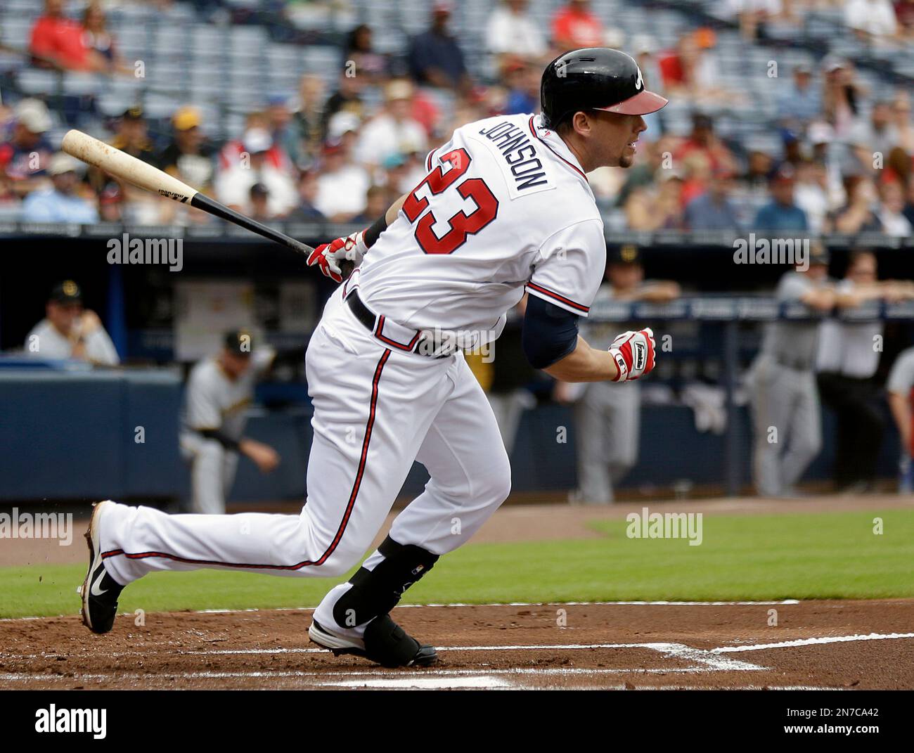 Atlanta Braves' Chris Johnson grounds into a force out to score ...