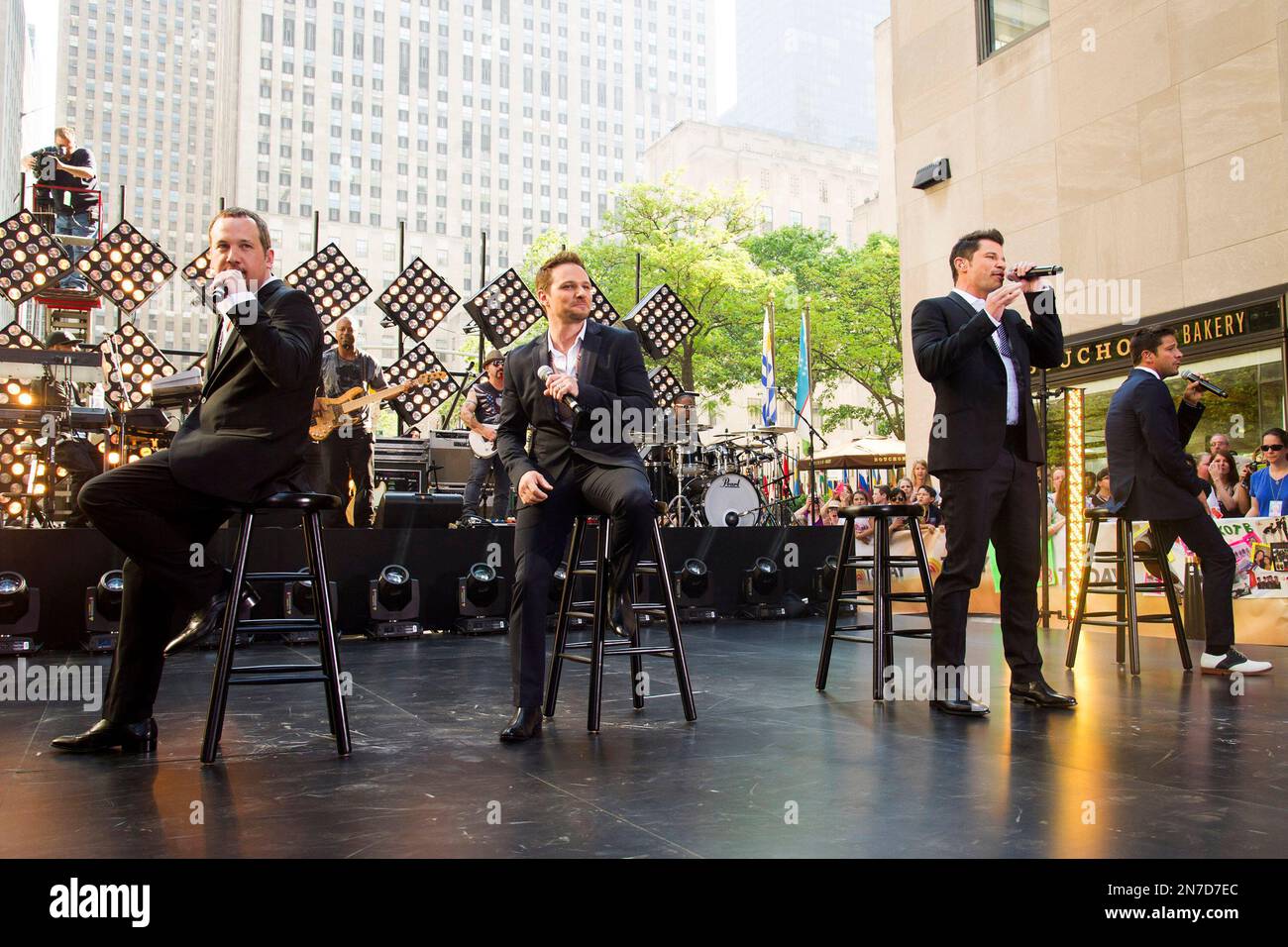 98 Degrees band members, from left, Justin Jeffre, Drew Lachey, Nick ...