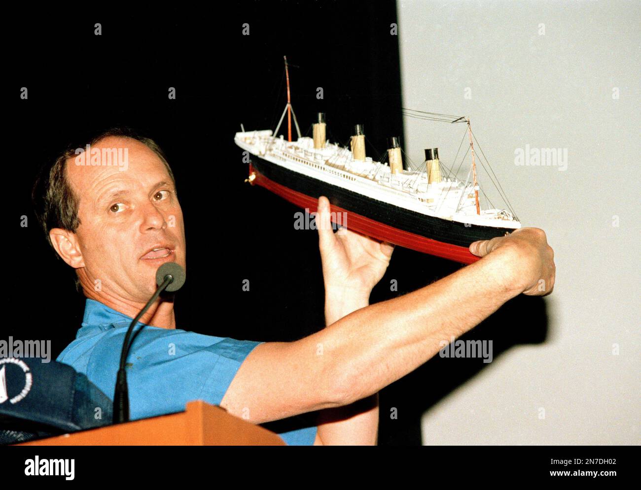 Robert Ballard, who discovered the sunken Titanic in the North Atlantic ...