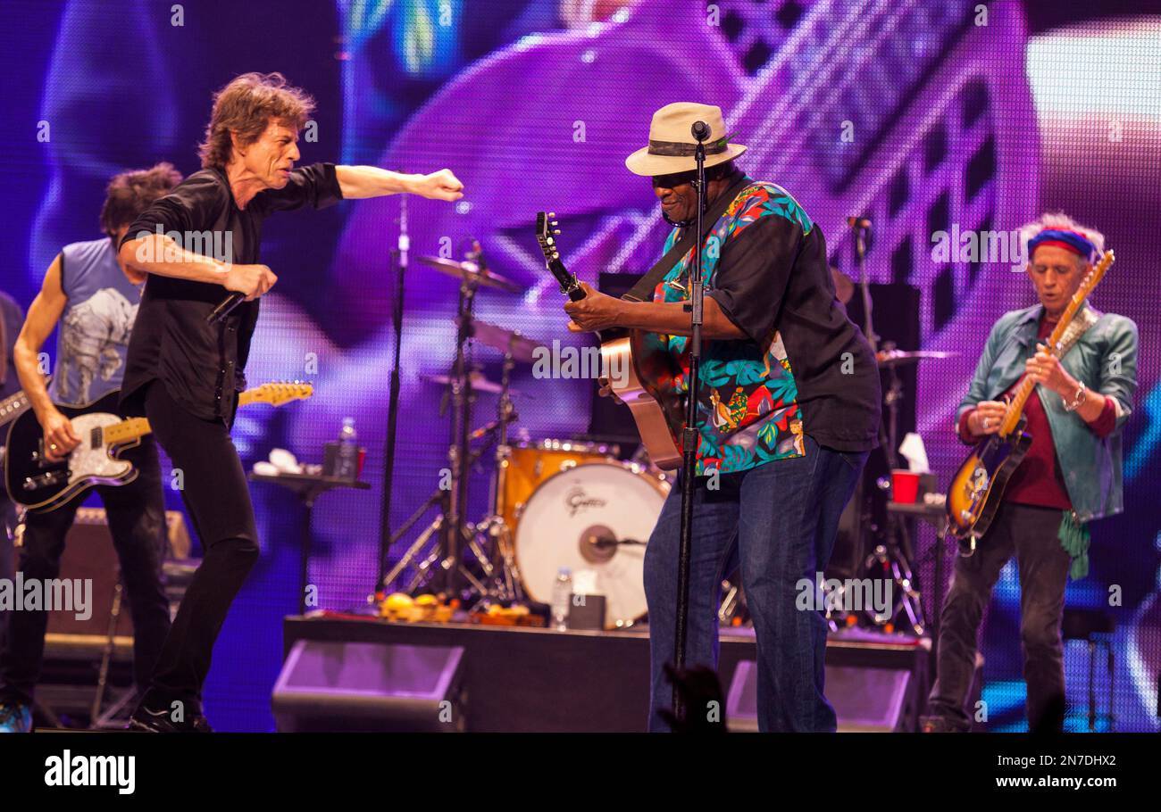 Ronnie Wood and Mick Jagger of the Rolling Stones with special guest ...