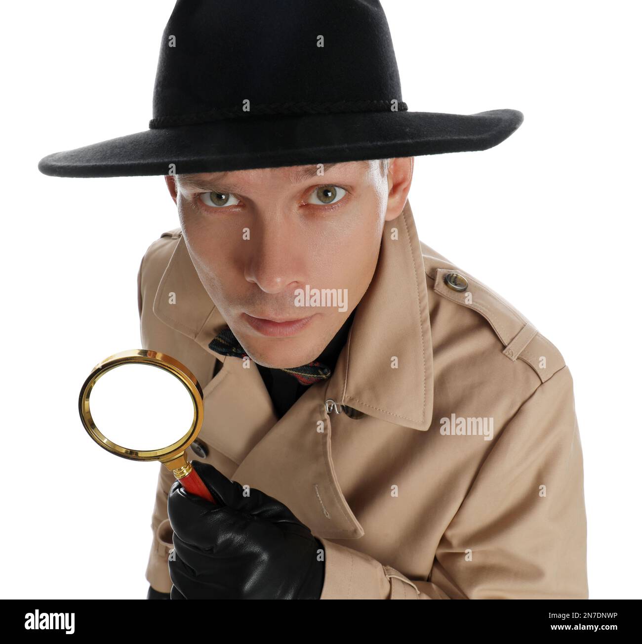 Old man magnifying glass eye hi-res stock photography and images - Alamy