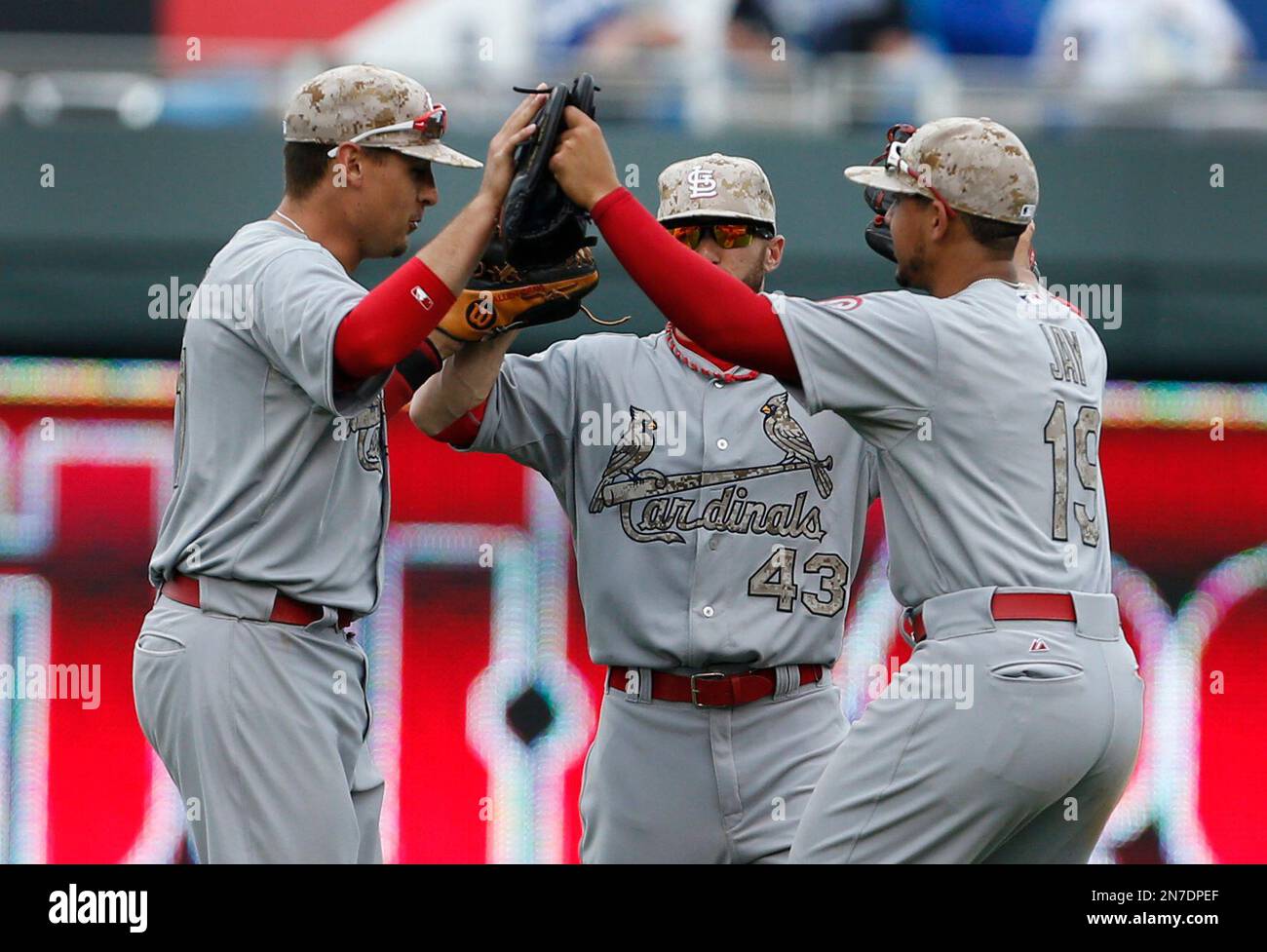 St. Louis Cardinals outfielders Allen Craig (21), Shane Robinson (43 ...