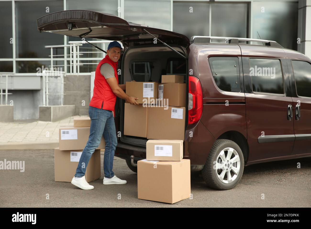 Loading pack hi-res stock photography and images - Alamy