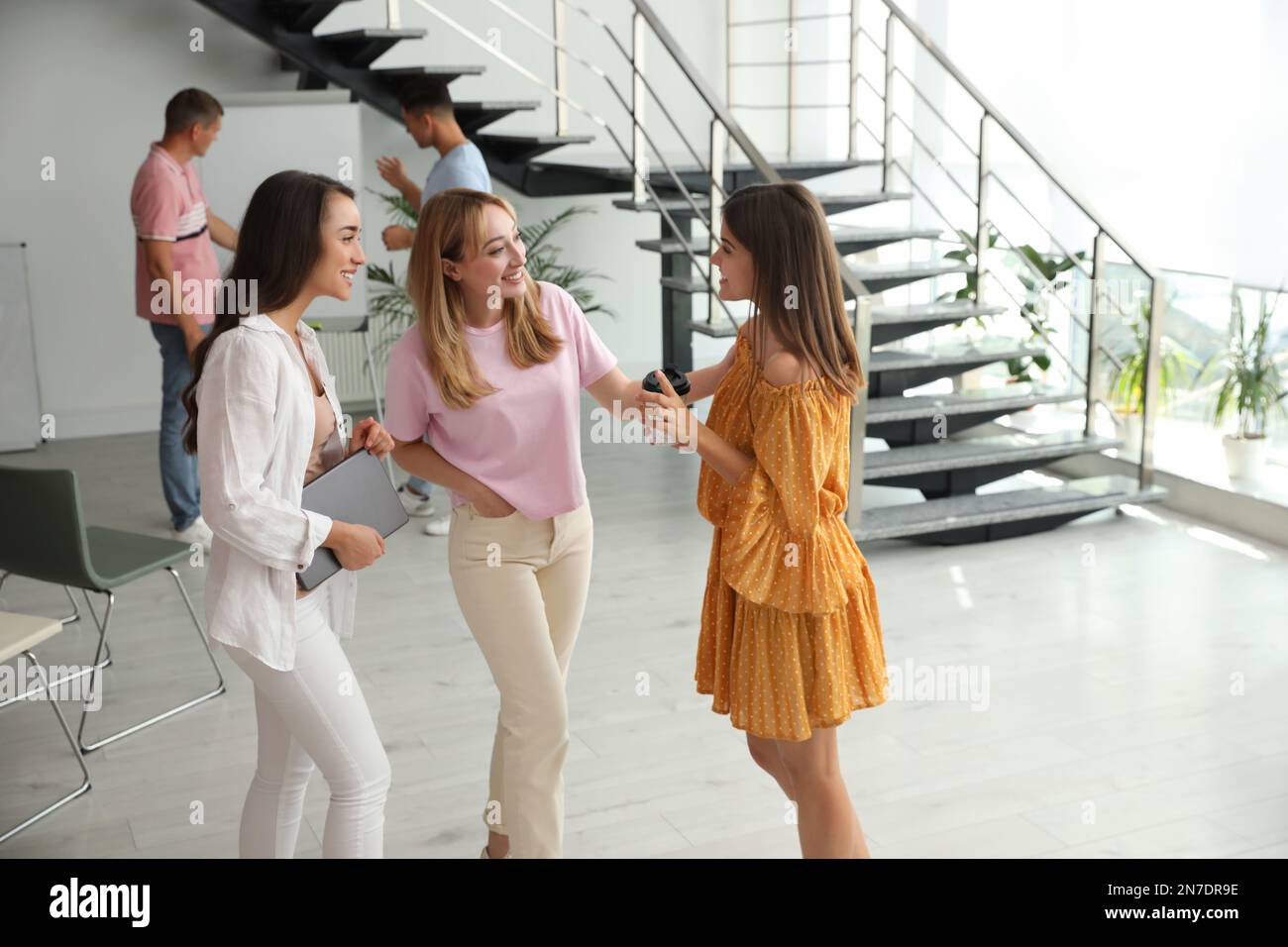 Talkative women hi-res stock photography and images - Alamy