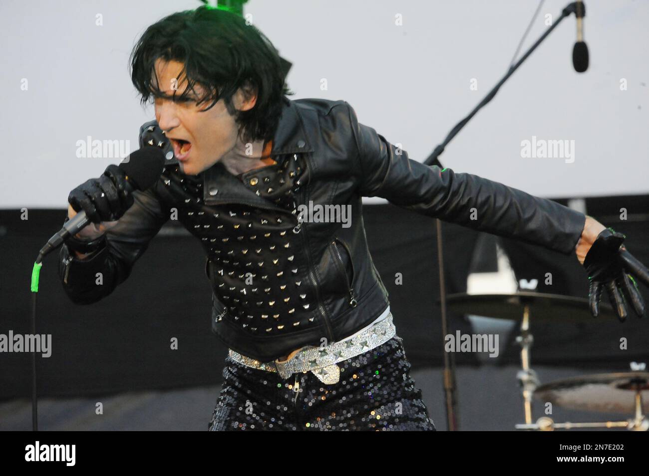 Corey Felman performs at Street Food Cinema featuring Stand By Me at ...