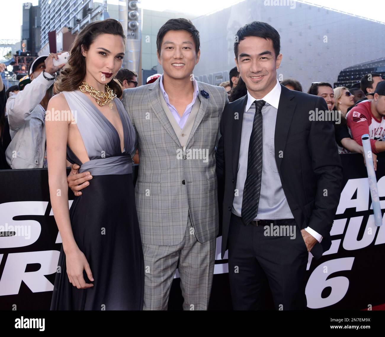 Sung Kang And Gal Gadot Fast And Furious 6