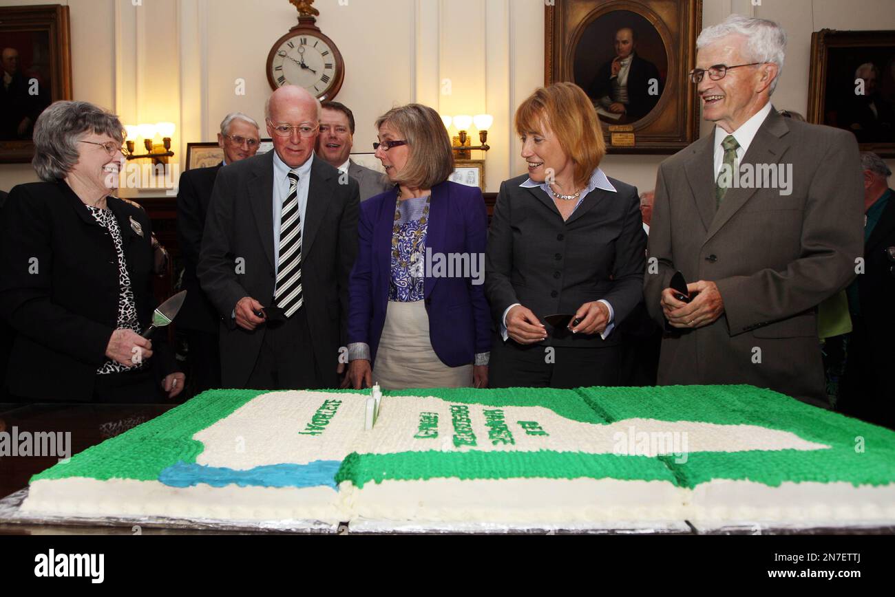 Sybil Dupuis, left, the great granddaughter of Stephen Bullock, the ...