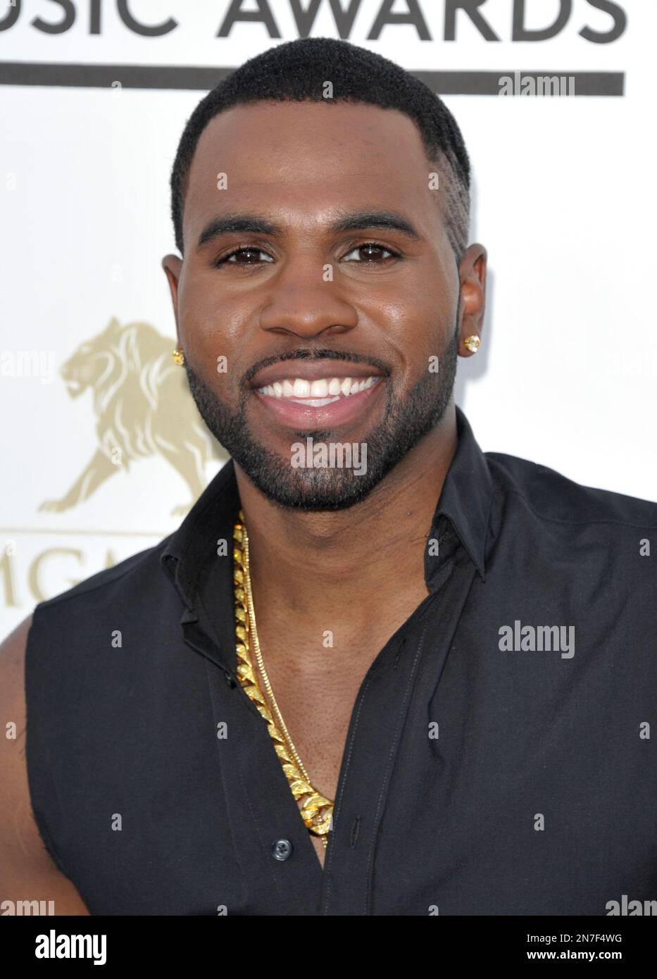Jason Derulo arrives at the Billboard Music Awards at the MGM Grand ...