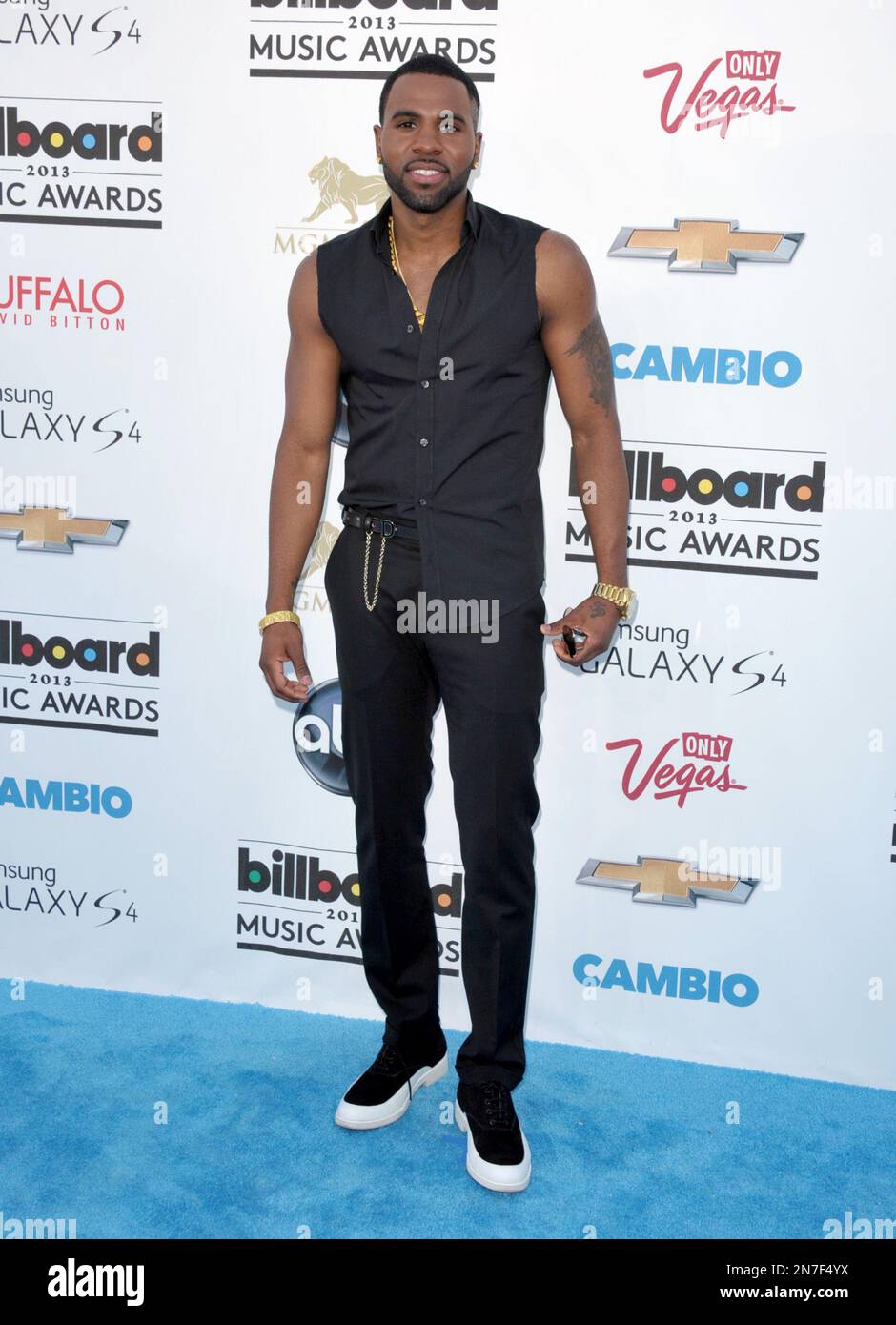 Jason Derulo arrives at the Billboard Music Awards at the MGM Grand ...