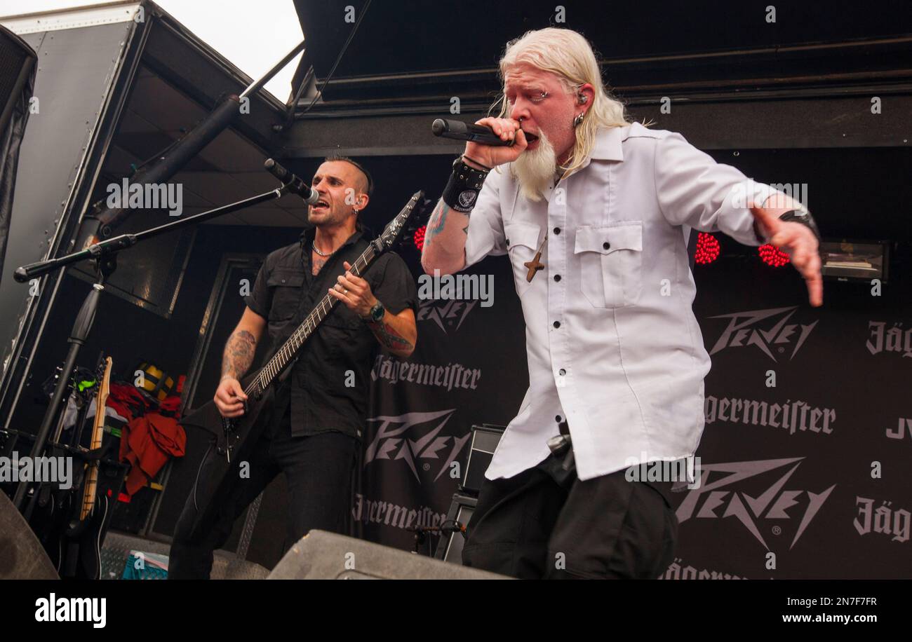 Mike Salerno and Aaron Nordstrom of Gemini Syndrome perform at Rock on ...