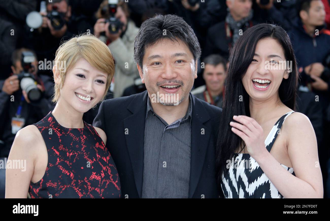 From Left Yoko Maki Director Hirokazu Kore Eda And Actor Machiko Ono