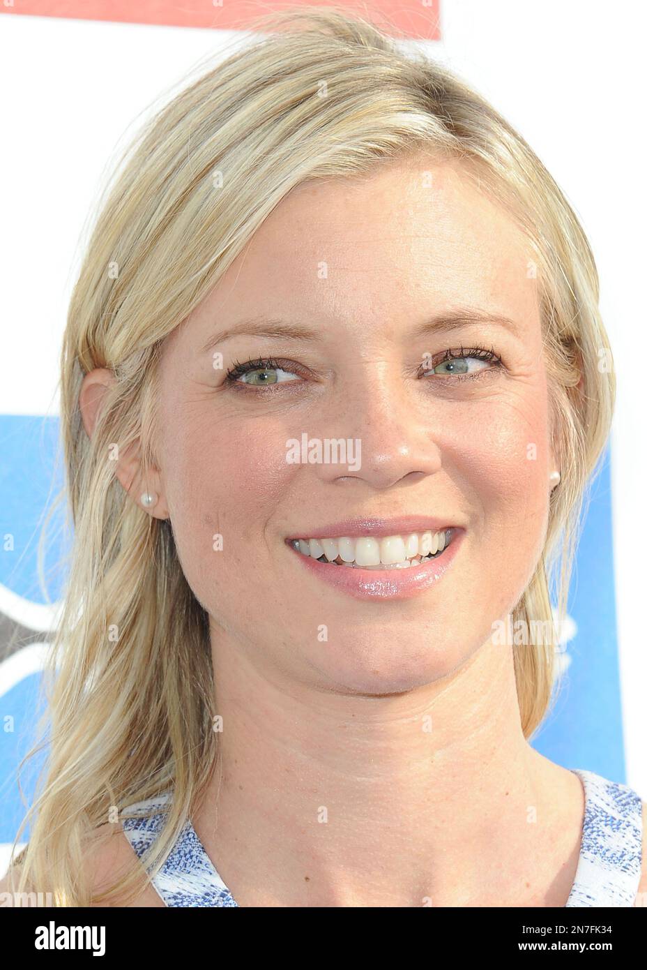 Amy Smart arrives at the "Bring Back The Beach" Annual Awards Gala at ...