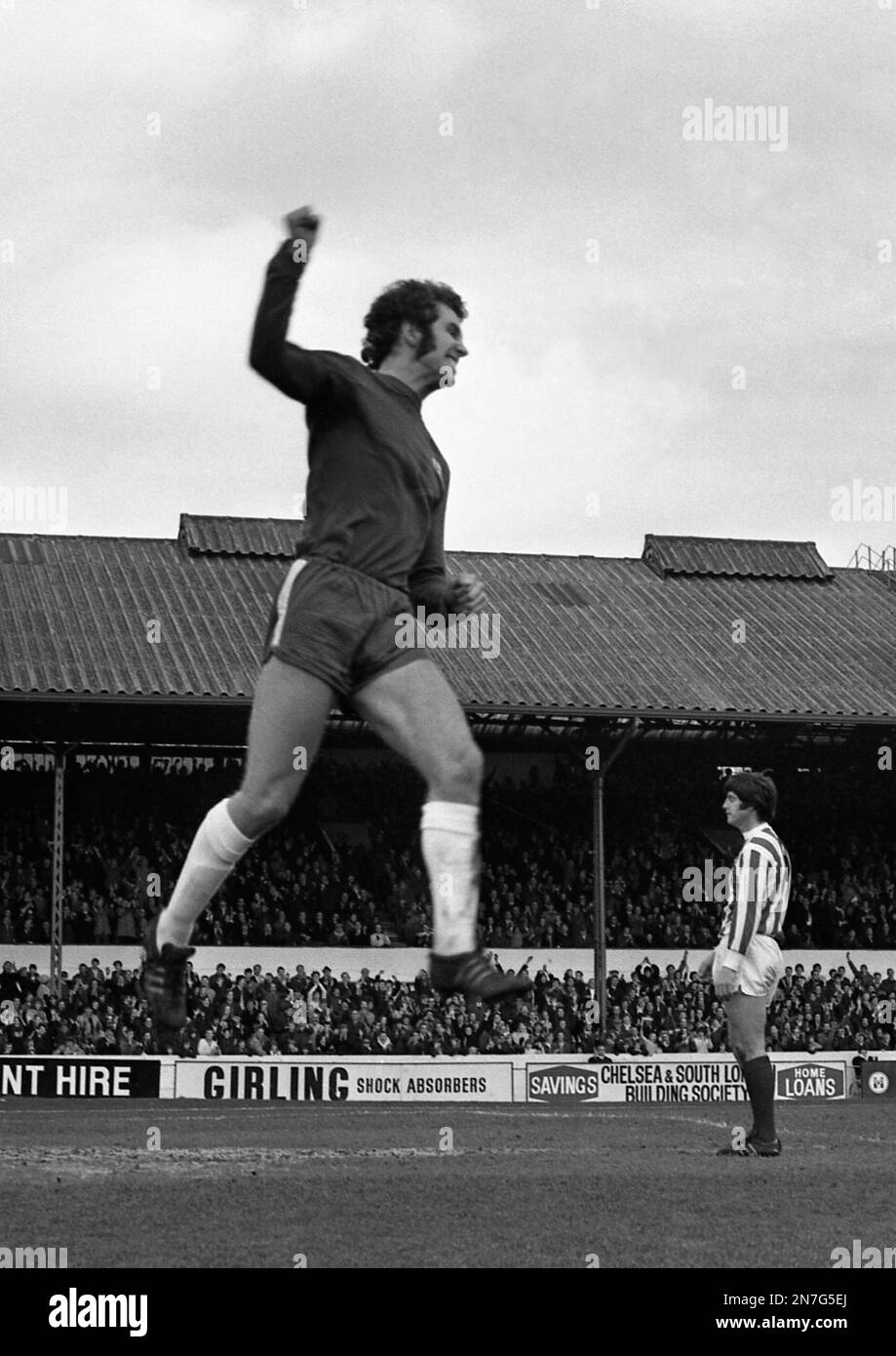 Peter Osgood of Chelsea jumps with joy, as he scored FC Chelsea's first ...