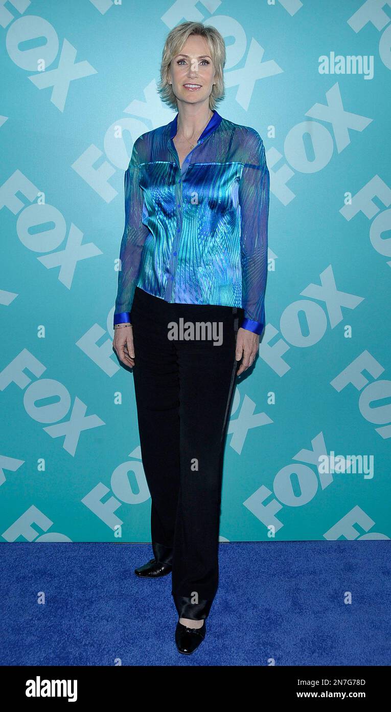 Actress Jane Lynch arrives at the 2013 FOX Programming Presentation ...