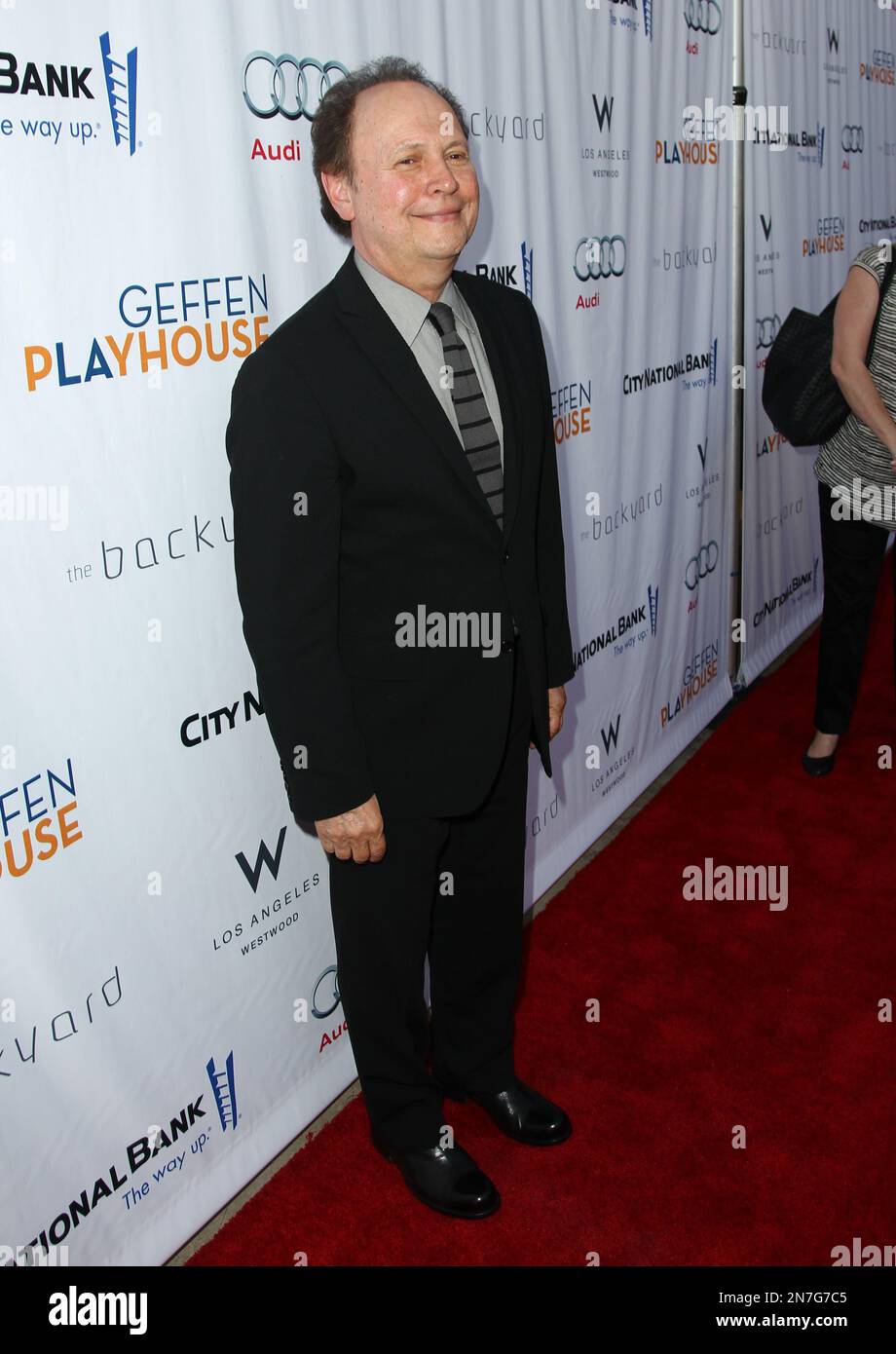 Billy Crystal arrives at the Backstage at the Geffen gala at the Geffen ...