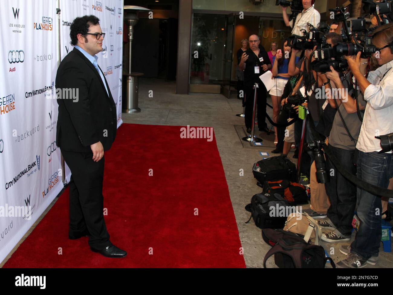 Josh Gad arrives at the Backstage at the Geffen gala at the Geffen ...