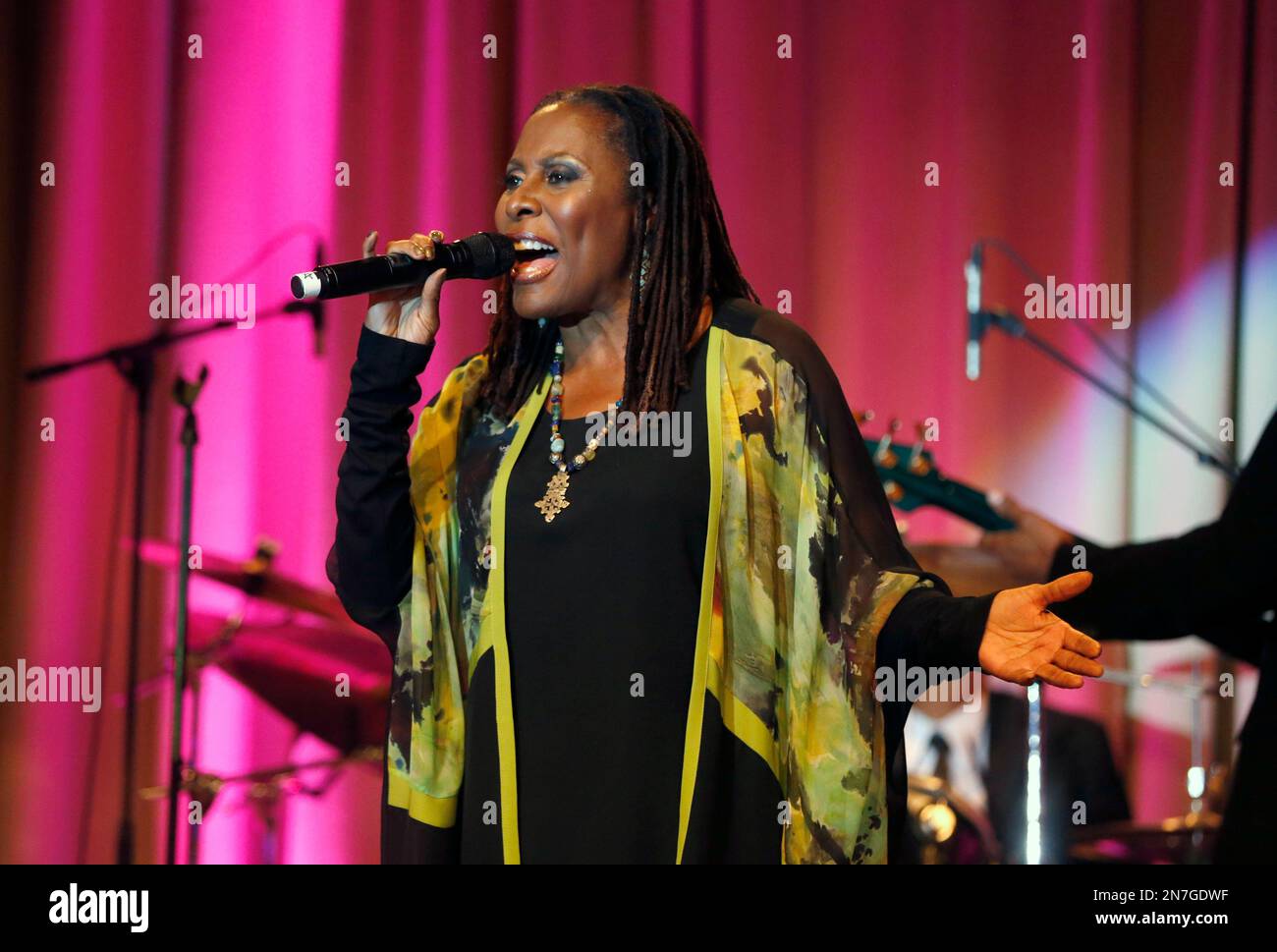 Brenda Russell performs at CARRY Foundation's 7th Annual "Shall We ...