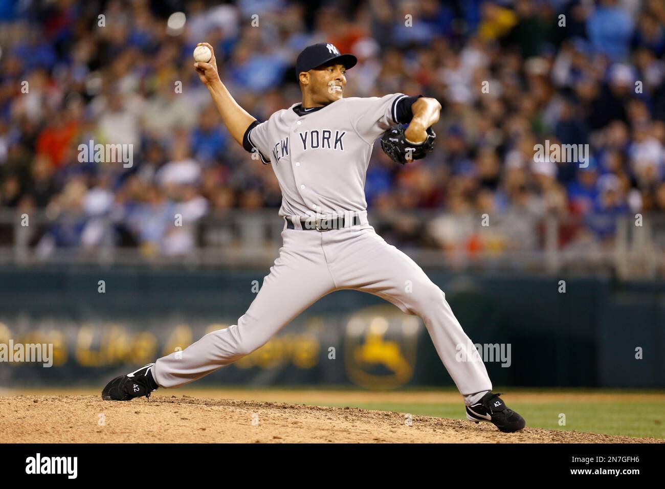 New York Yankees relief pitcher Mariano Rivera (42) during a baseball ...
