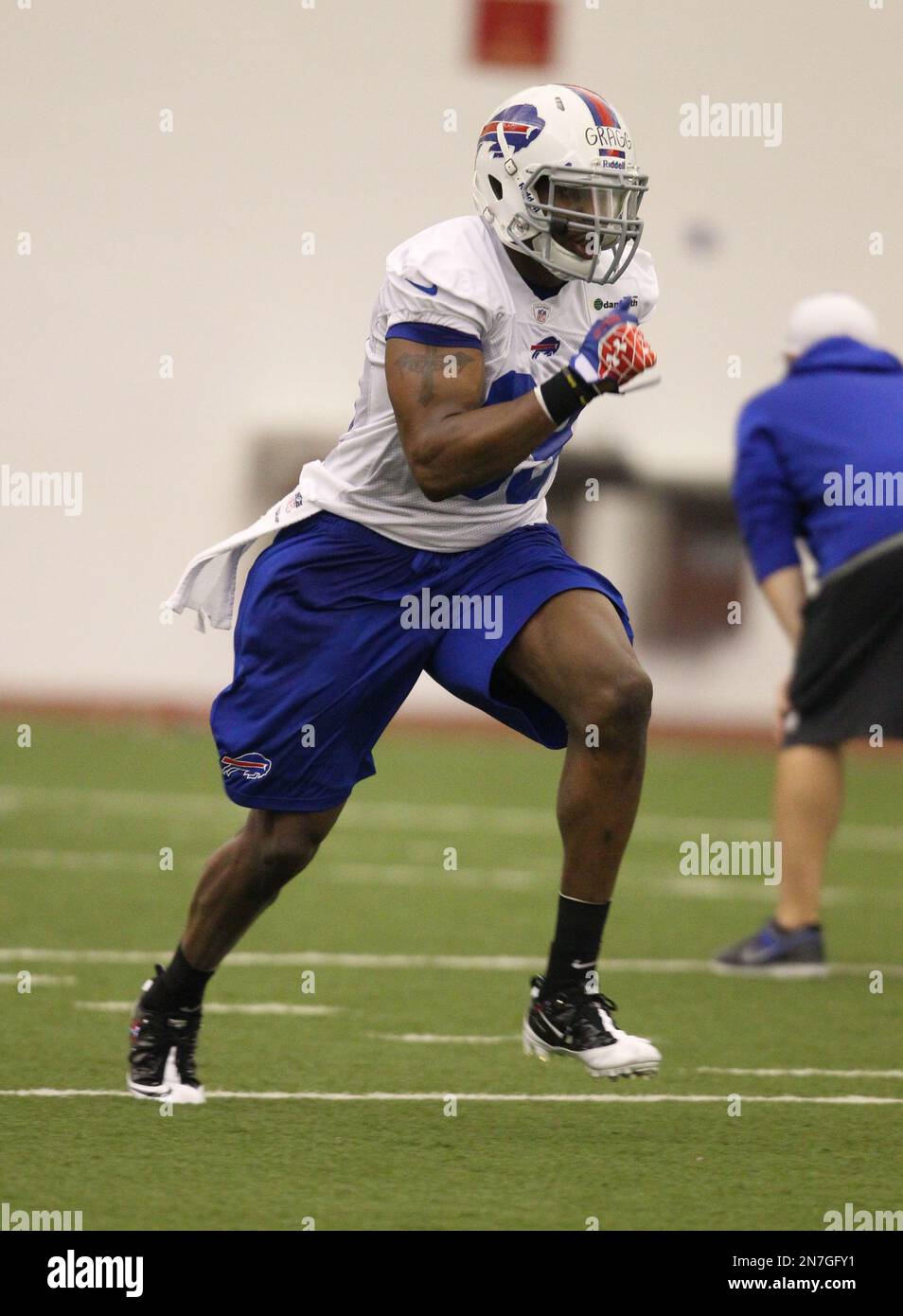 Buffalo Bills' Chris Gragg (89) runs during the rookie minicamp at ...