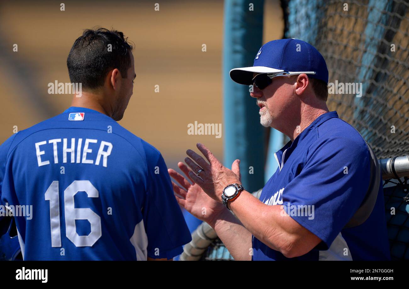 Los Angeles Dodgers right fielder Andre Ethier, left, talks with ...