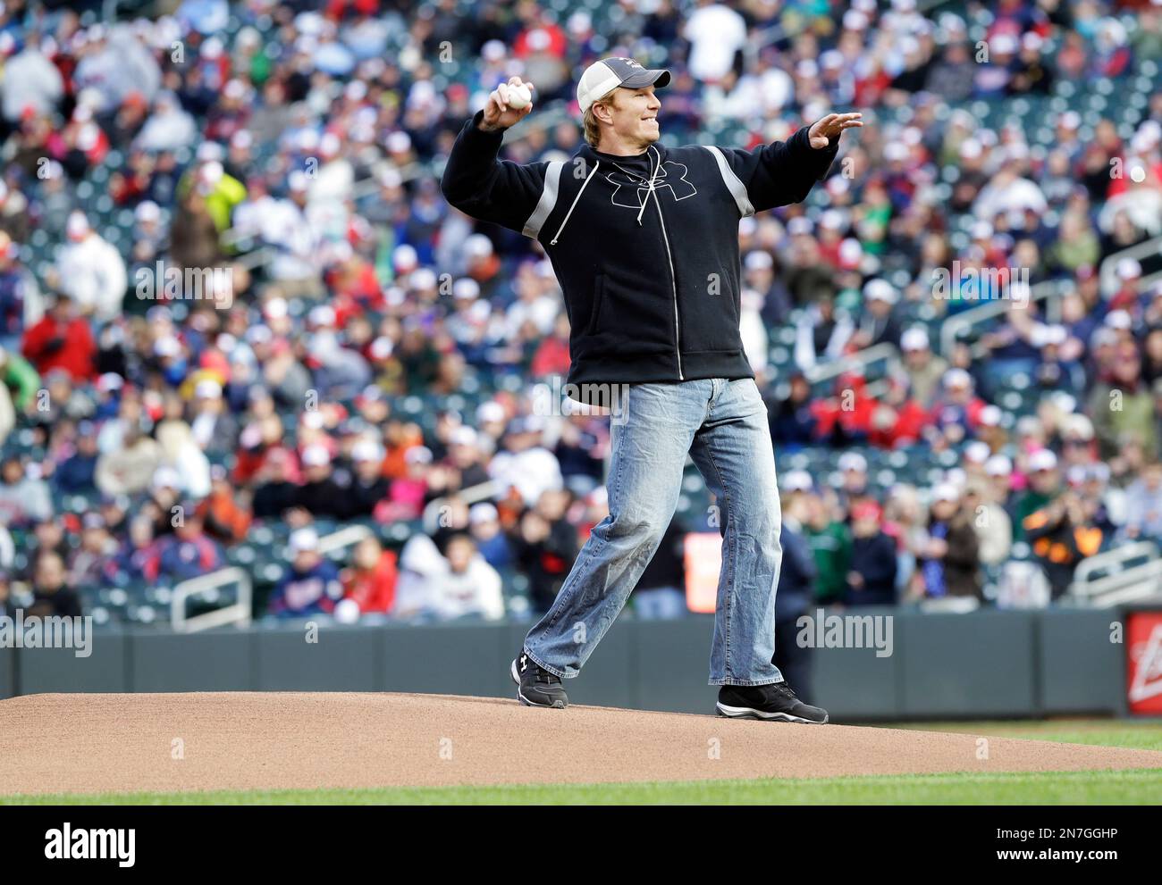 Former Minnesota Vikings and Baltimore Ravens NFL football Pro Bowl ...