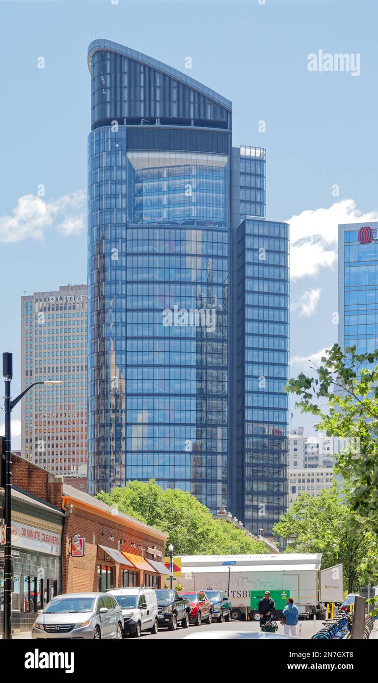 Pittsburgh Downtown: The Tower at PNC Plaza claims to be the world’s ...