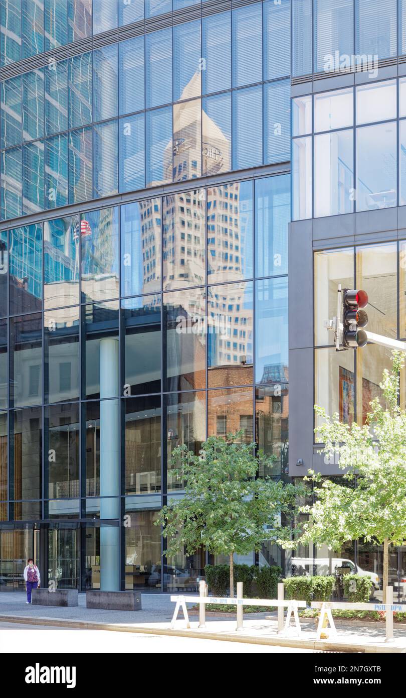 Pittsburgh Downtown: The Tower at PNC Plaza claims to be the world’s ...