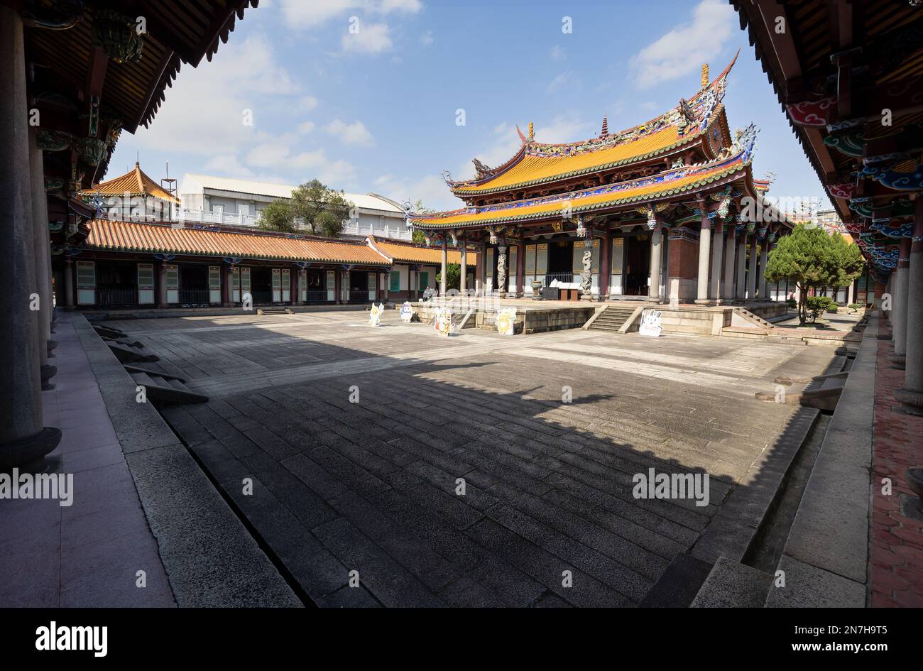 The main temple building at the Confucius Temple in Taipei, Taiwan ...