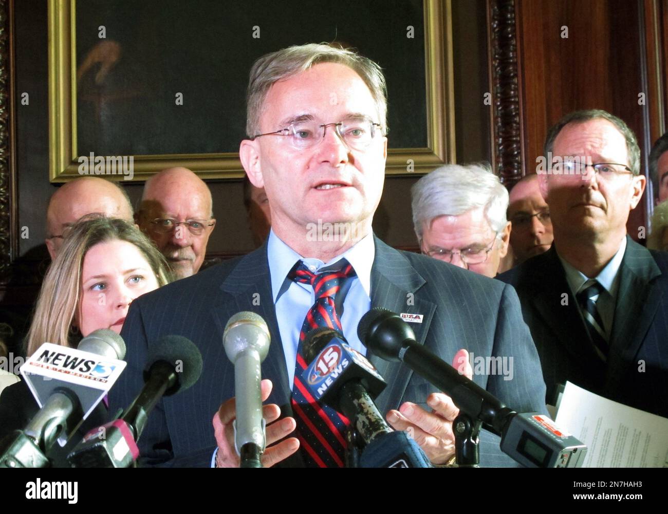 Assembly Democratic Minority Leader Peter Barca joins with other ...